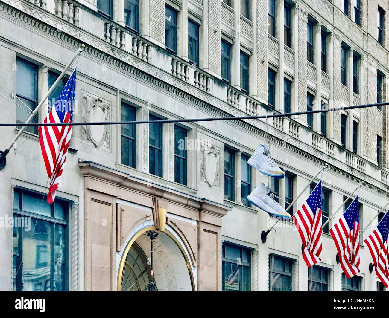 shoefiti in new york Stock Photo - Alamy