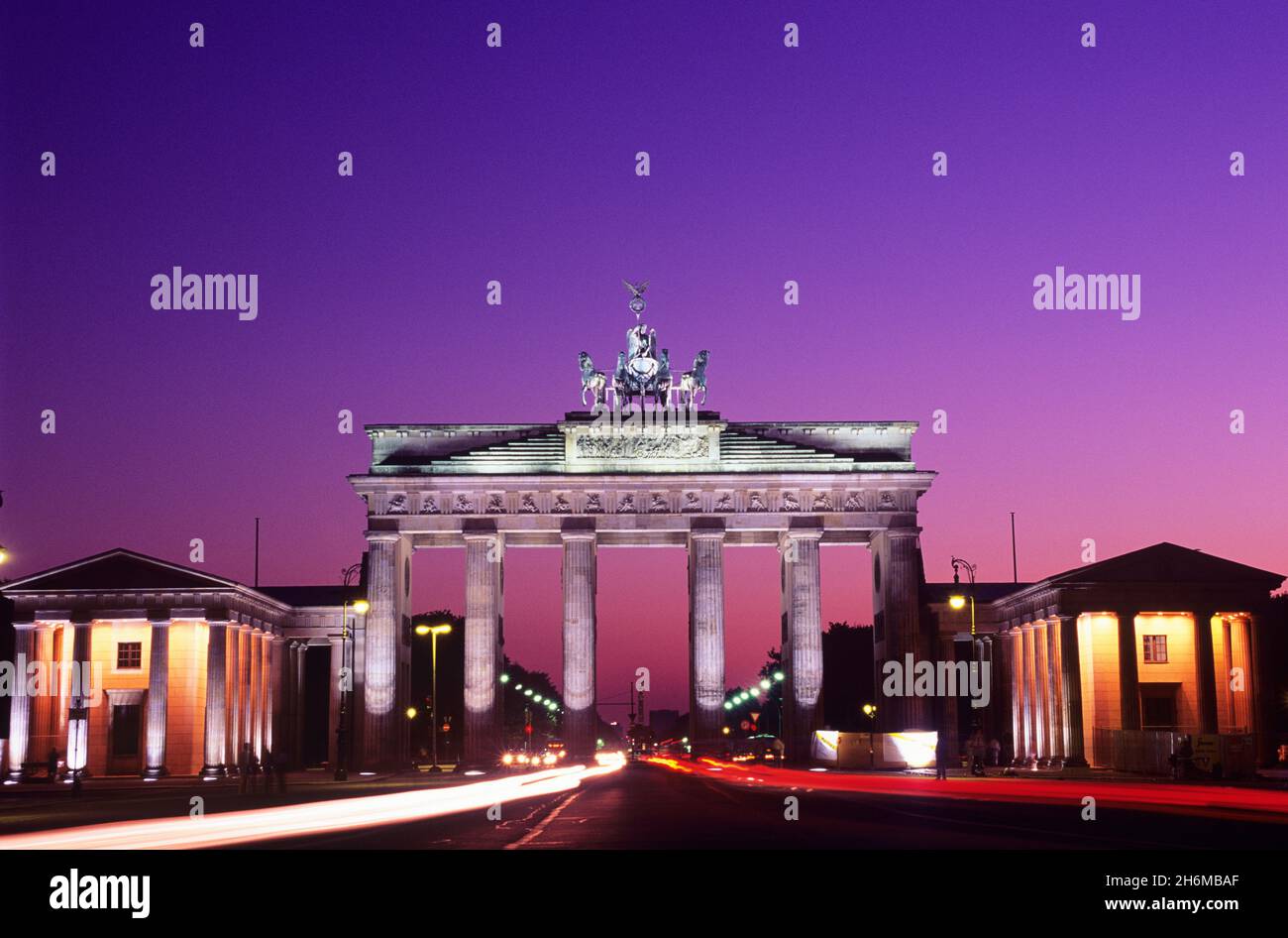 Brandenberg gate illuminated hi-res stock photography and images - Alamy