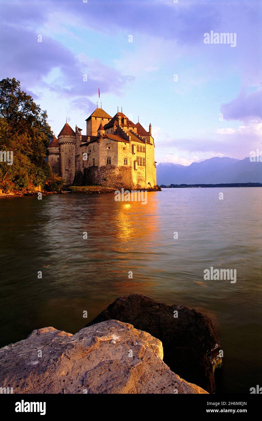 Fort de chillon hi-res stock photography and images - Alamy