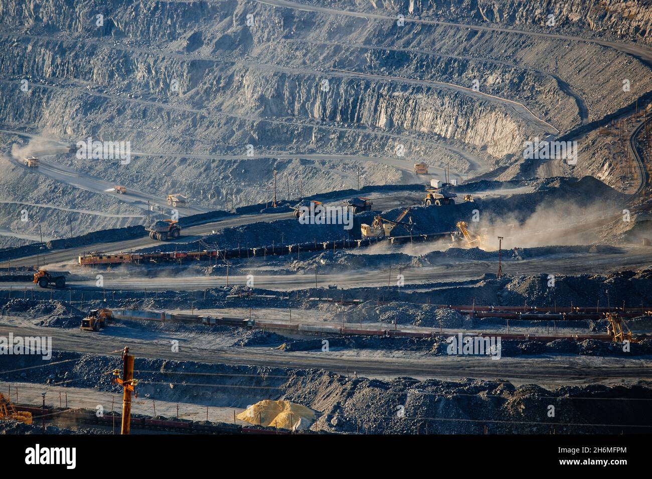 Open pit mine hi-res stock photography and images - Alamy