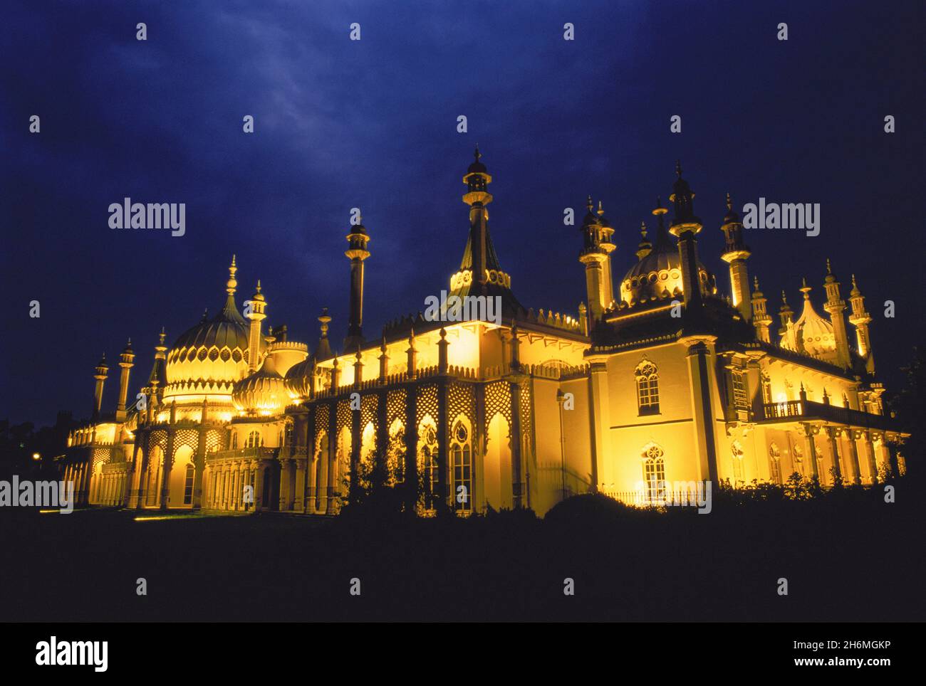 Royal Pavilion at Night Brighton, England Stock Photo - Alamy