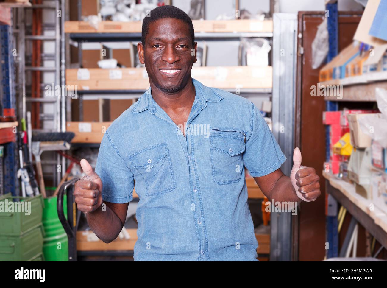 Diy customer hi-res stock photography and images - Alamy