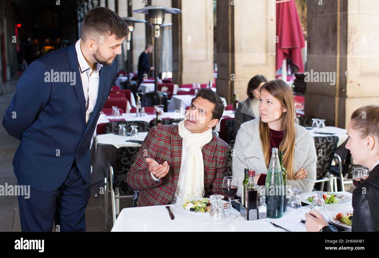 Family dinner table angry hi-res stock photography and images - Alamy