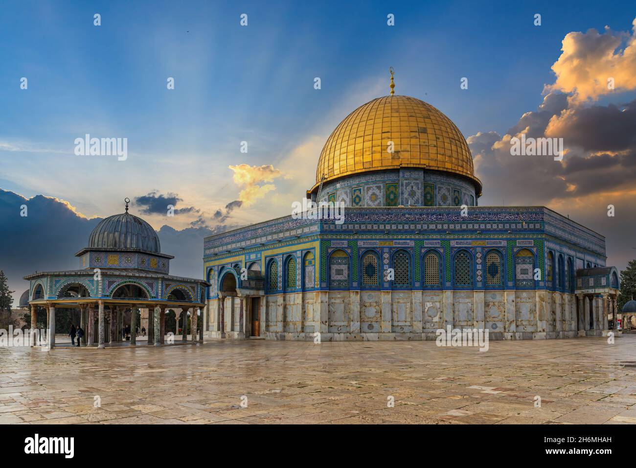 Mosque Dome of the Rock on the Temple Mount, Jerusalem Stock Photo - Alamy