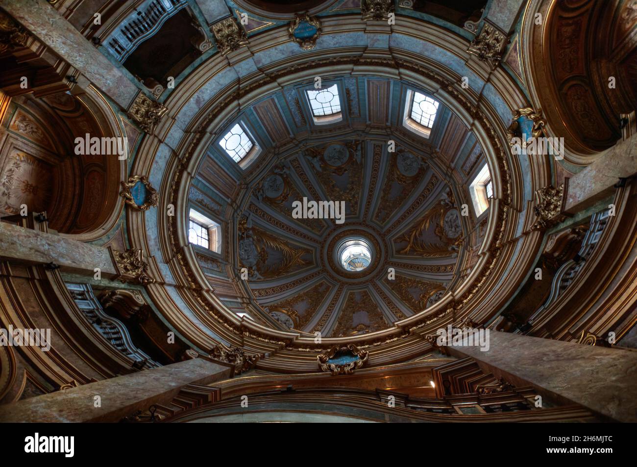 Inside the Pantheon in rome Stock Photo - Alamy