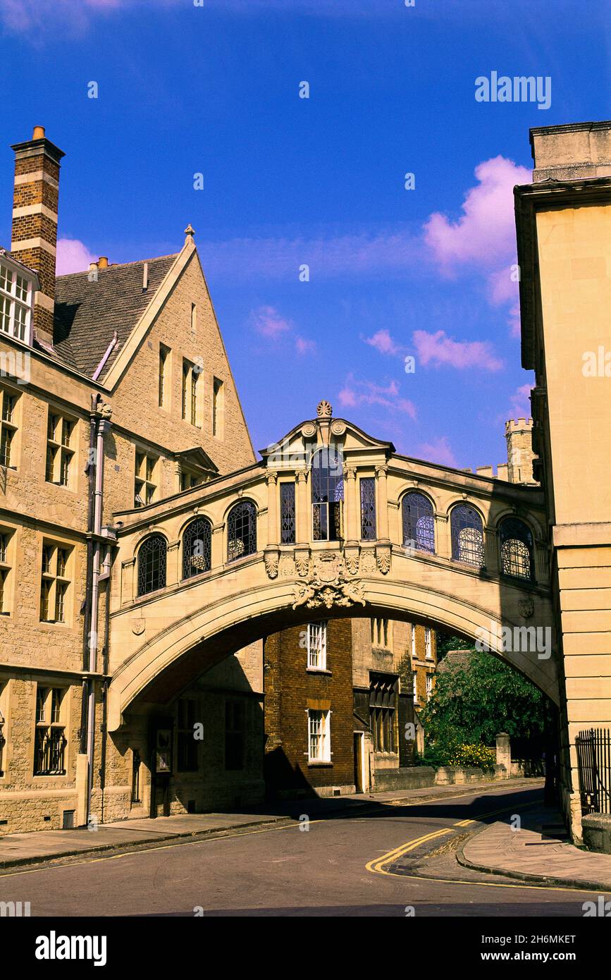 Oxford university bridge hi-res stock photography and images - Alamy