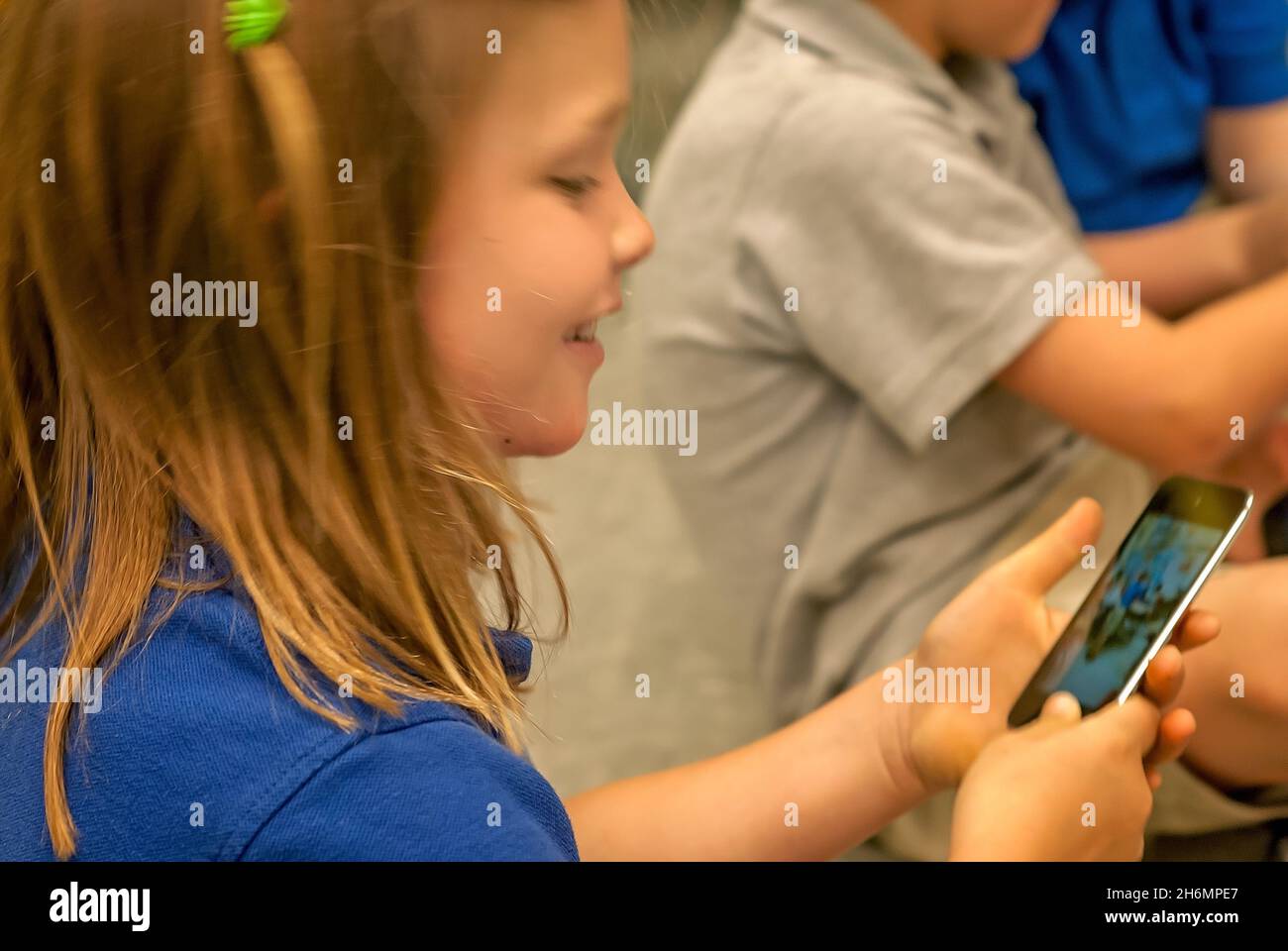 Studying using ipod hi-res stock photography and images - Alamy