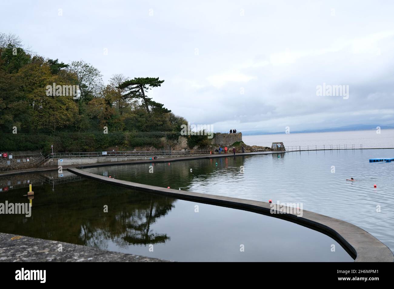 Clevedon somerset swimming hi-res stock photography and images - Alamy