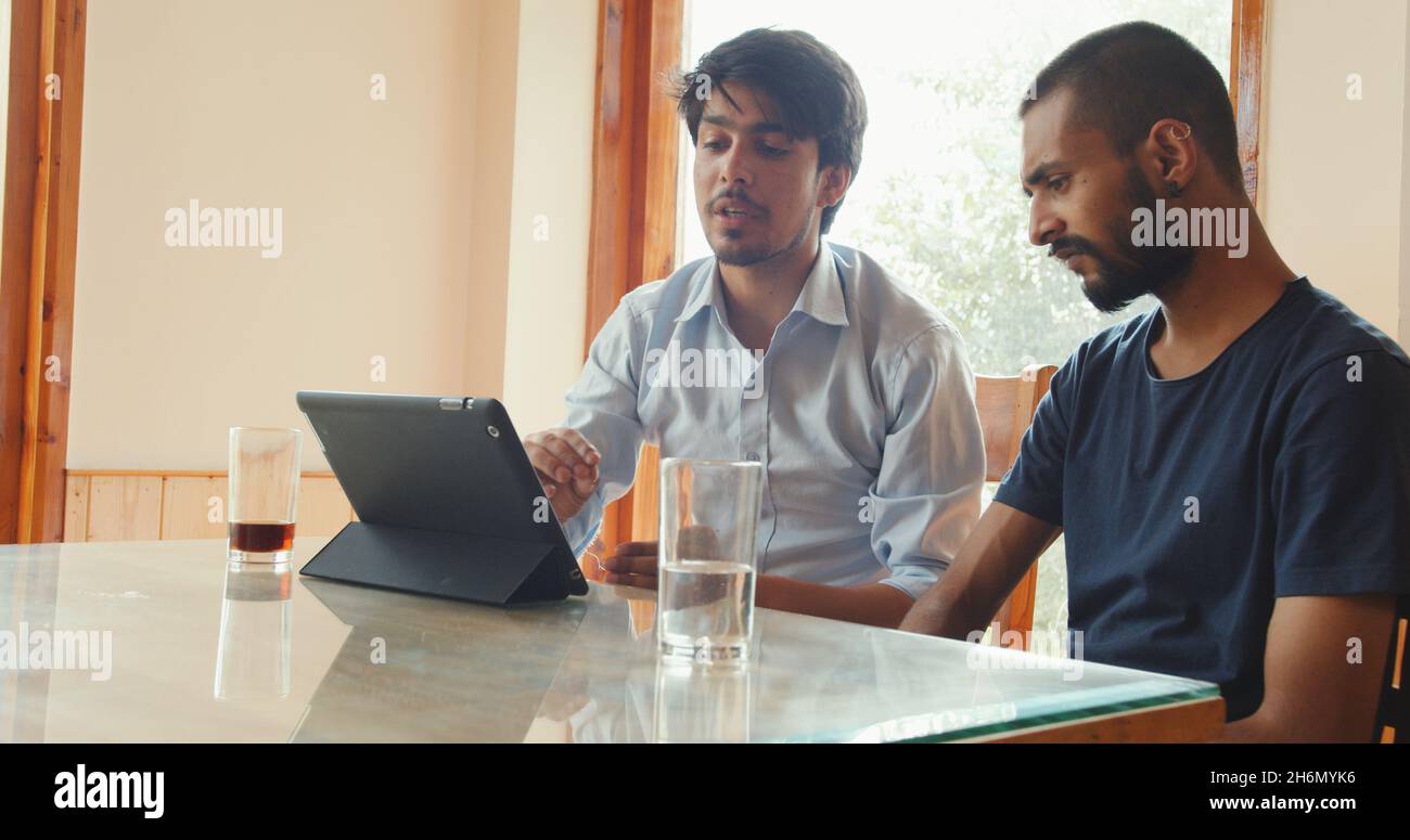 Indian guys hi-res stock photography and images - Alamy