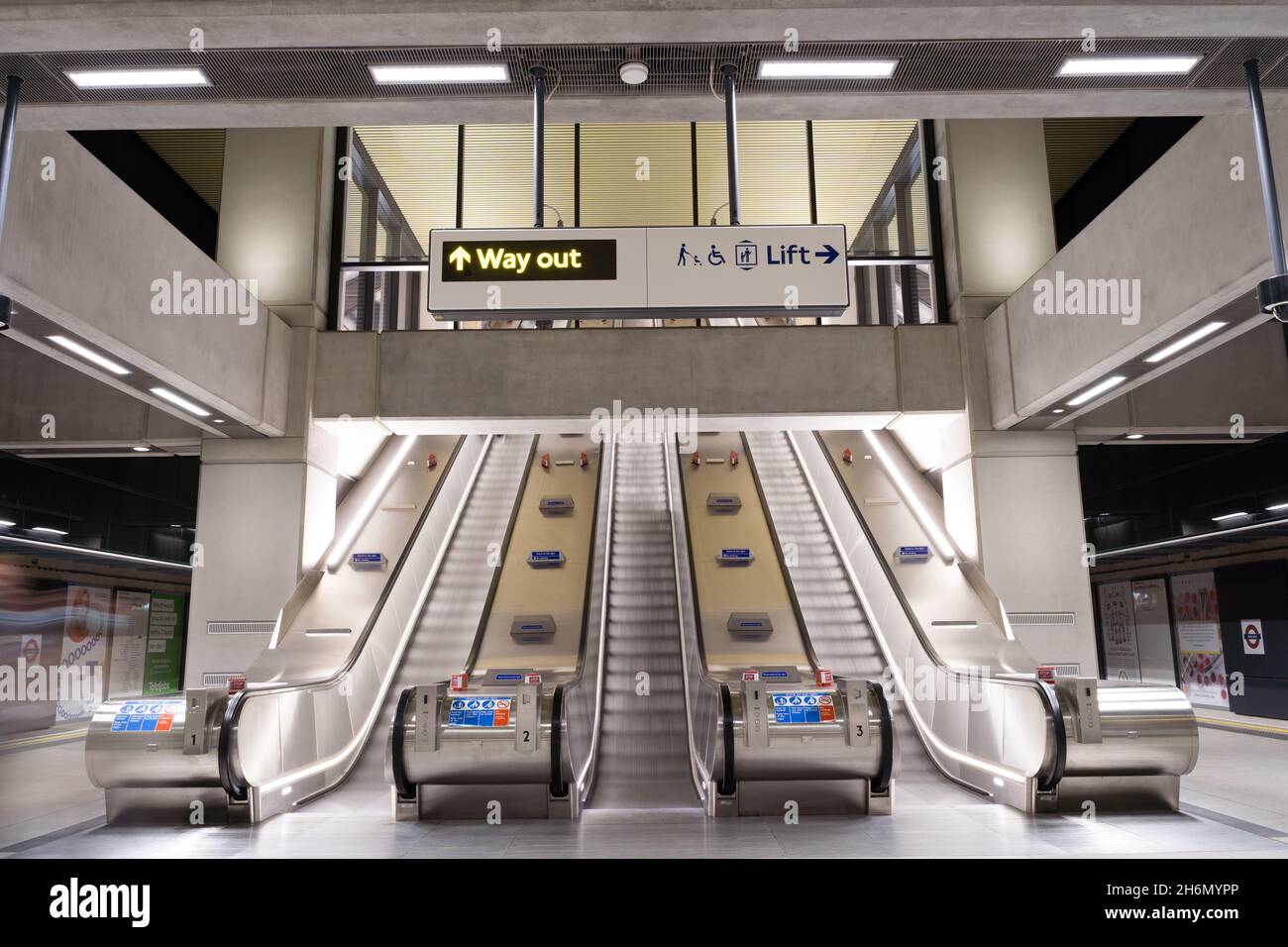 Extension leads hi-res stock photography and images - Alamy