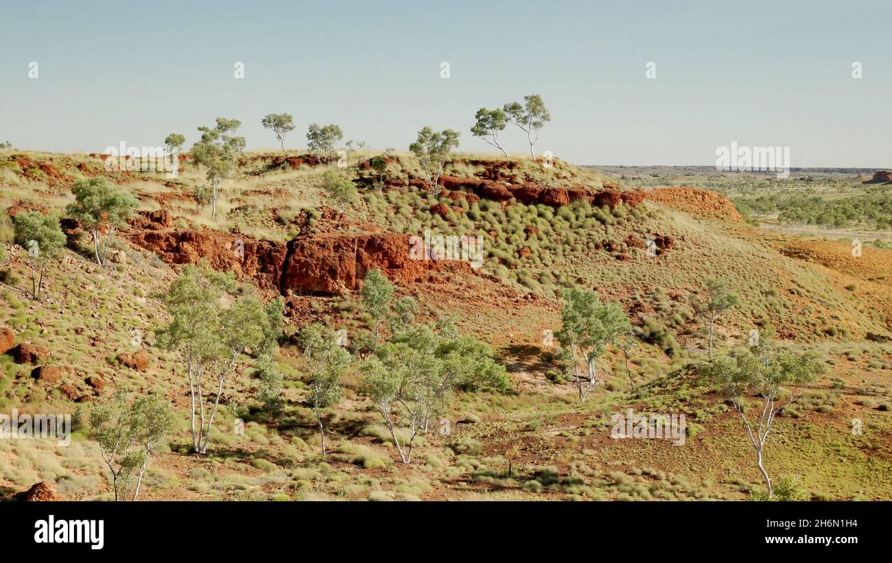 morning shot of ngumban cliff lookout in the pilbara region Stock Photo ...