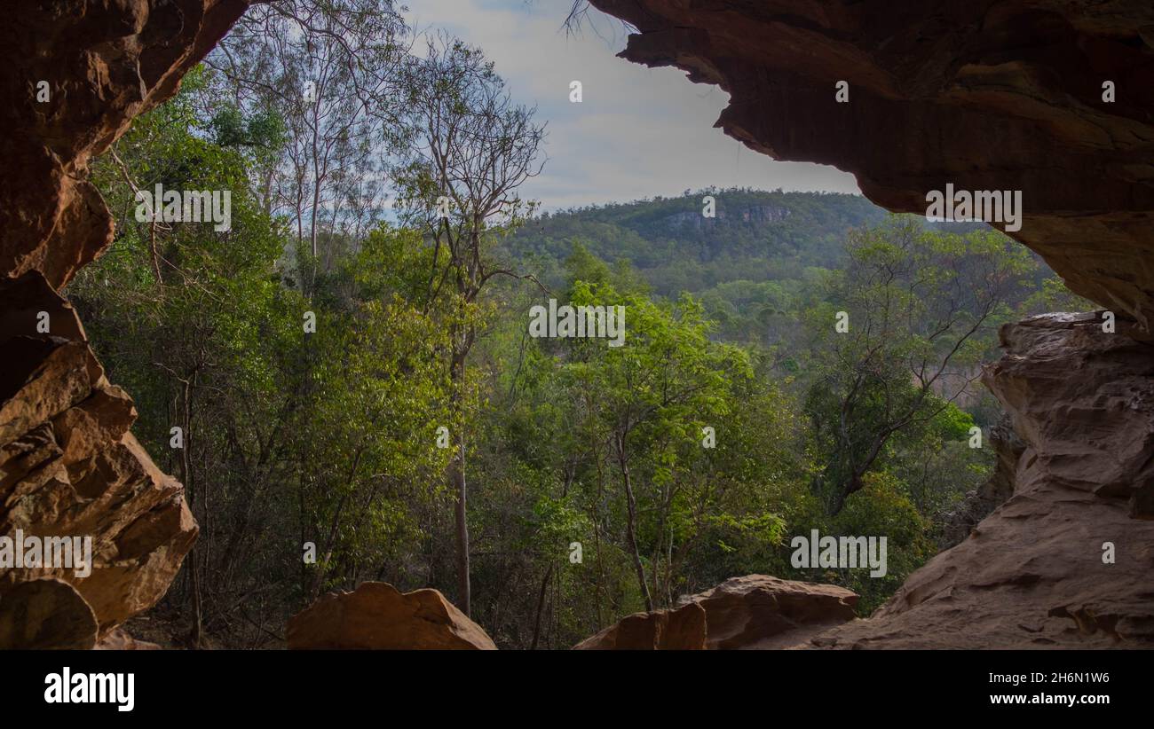Dragon Cave, Cania Gorge, Queensland, Australia Stock Photo - Alamy