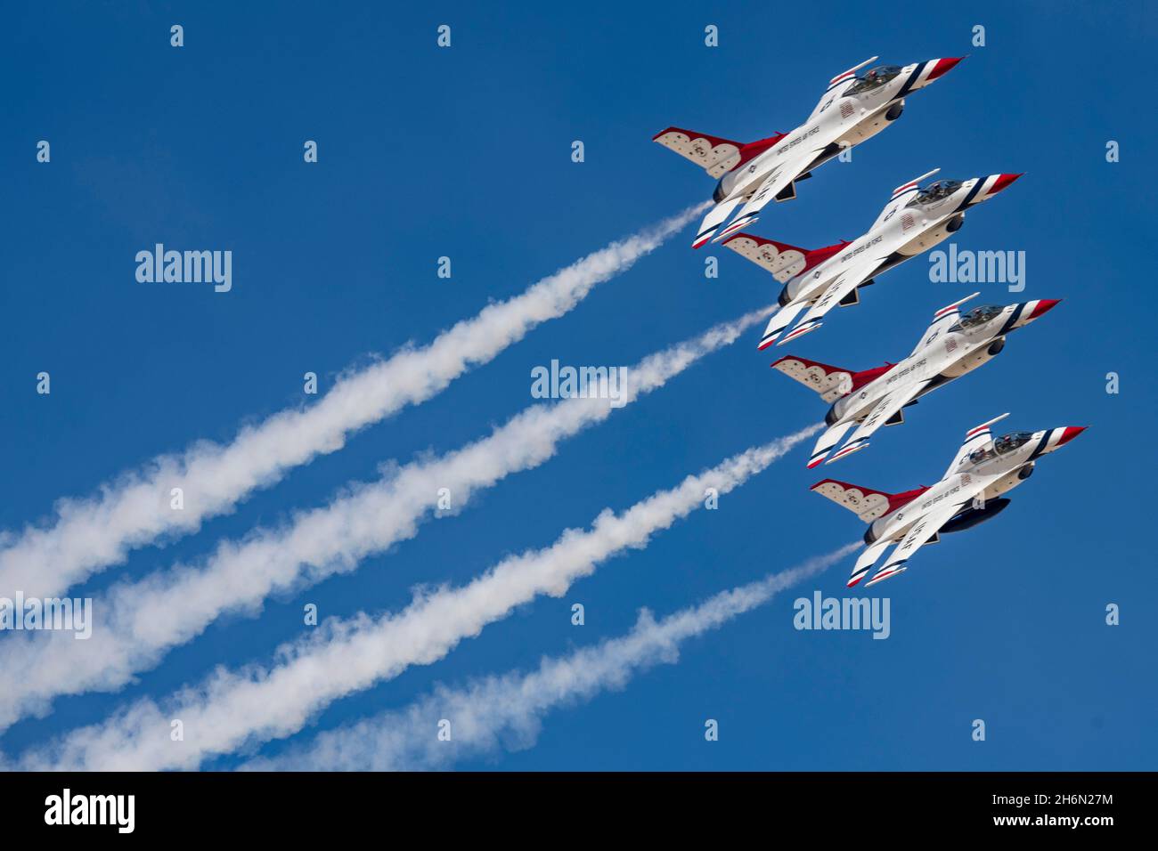 The United States Air Force Air Demonstration Squadron "Thunderbirds ...
