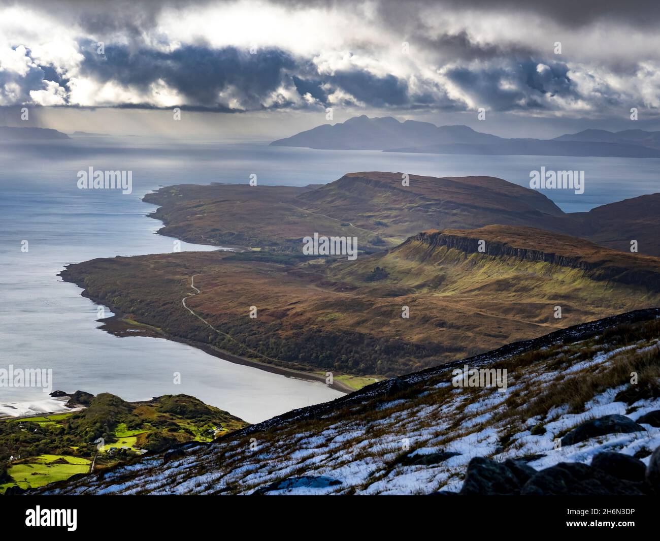 Deer scotland deer isle of skye hi-res stock photography and images - Alamy