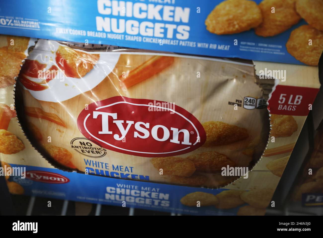 Tyson chicken nuggets hi-res stock photography and images - Alamy