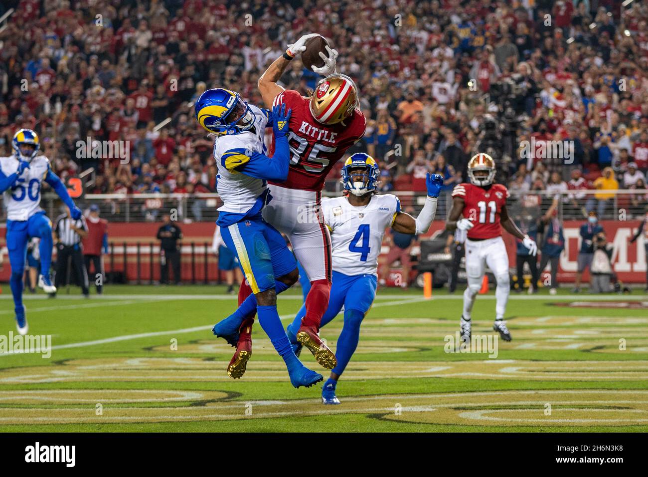 George kittle rams hi-res stock photography and images - Alamy