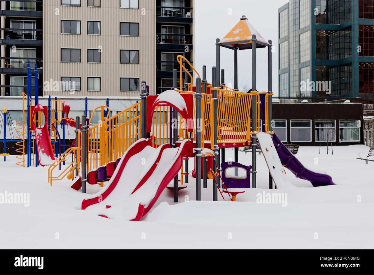 Play structures hi-res stock photography and images - Alamy