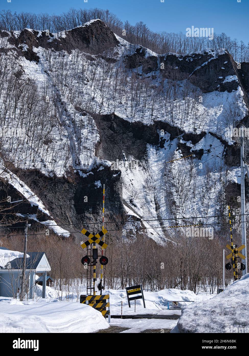 Cliff railroad hi-res stock photography and images - Alamy