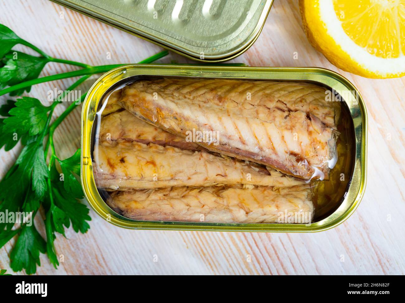 Mackerel fillets in sunflower hi-res stock photography and images - Alamy
