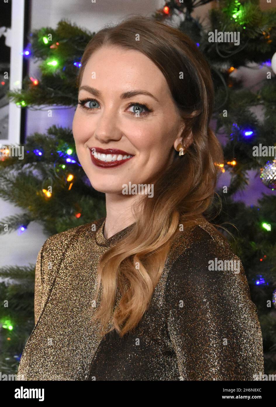 West Hollywood, California, USA 16th November 2021 Actress Sara Lindsey ...