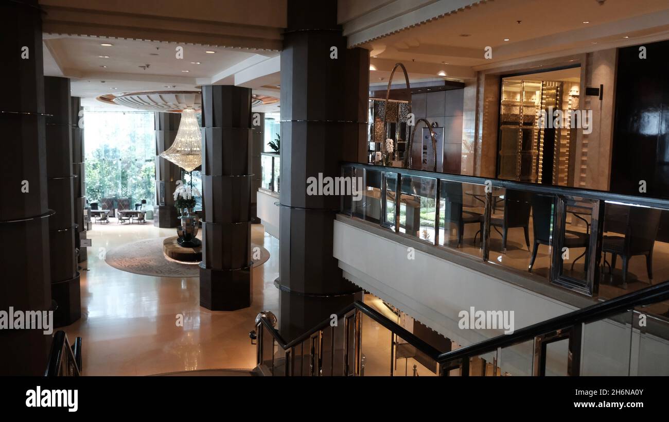 Lobby Interior InterContinental Luxury Hotel on Sukhumvit Road Bangkok ...