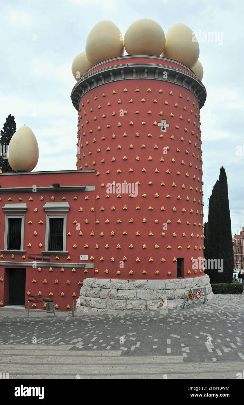 Theater museum dali in hi-res stock photography and images - Alamy