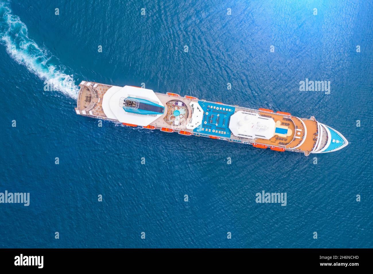 Aerial beautiful white cruise ship hi-res stock photography and images ...