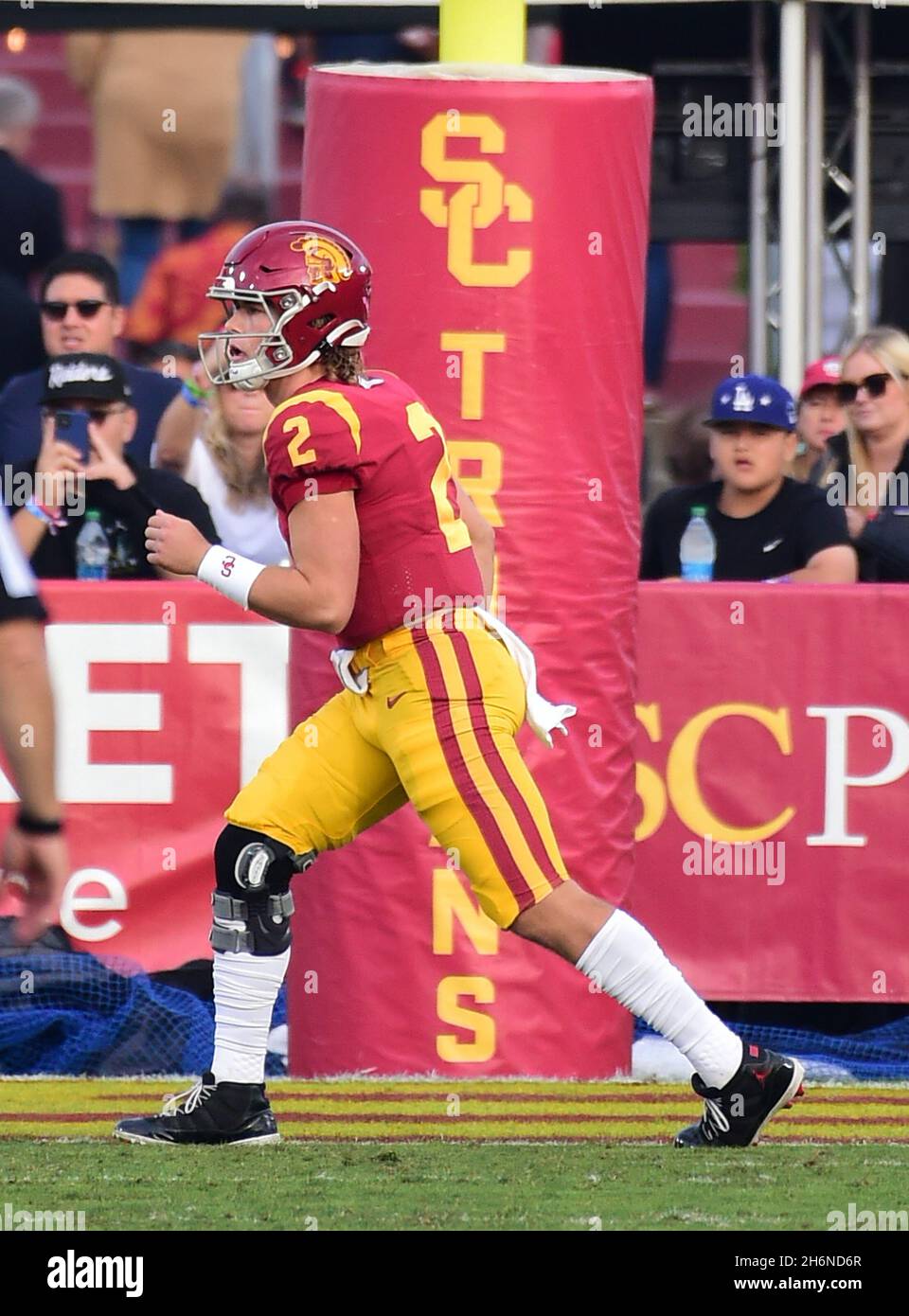 Los Angeles, CA. 30th Oct, 2021. USC Trojans quarterback (2) Jaxson ...