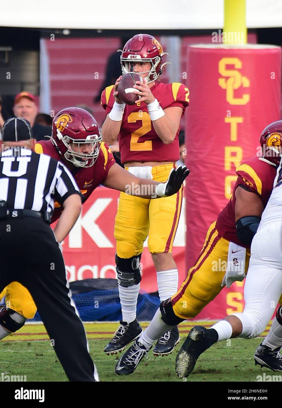 Los Angeles, CA. 30th Oct, 2021. USC Trojans quarterback (2) Jaxson ...