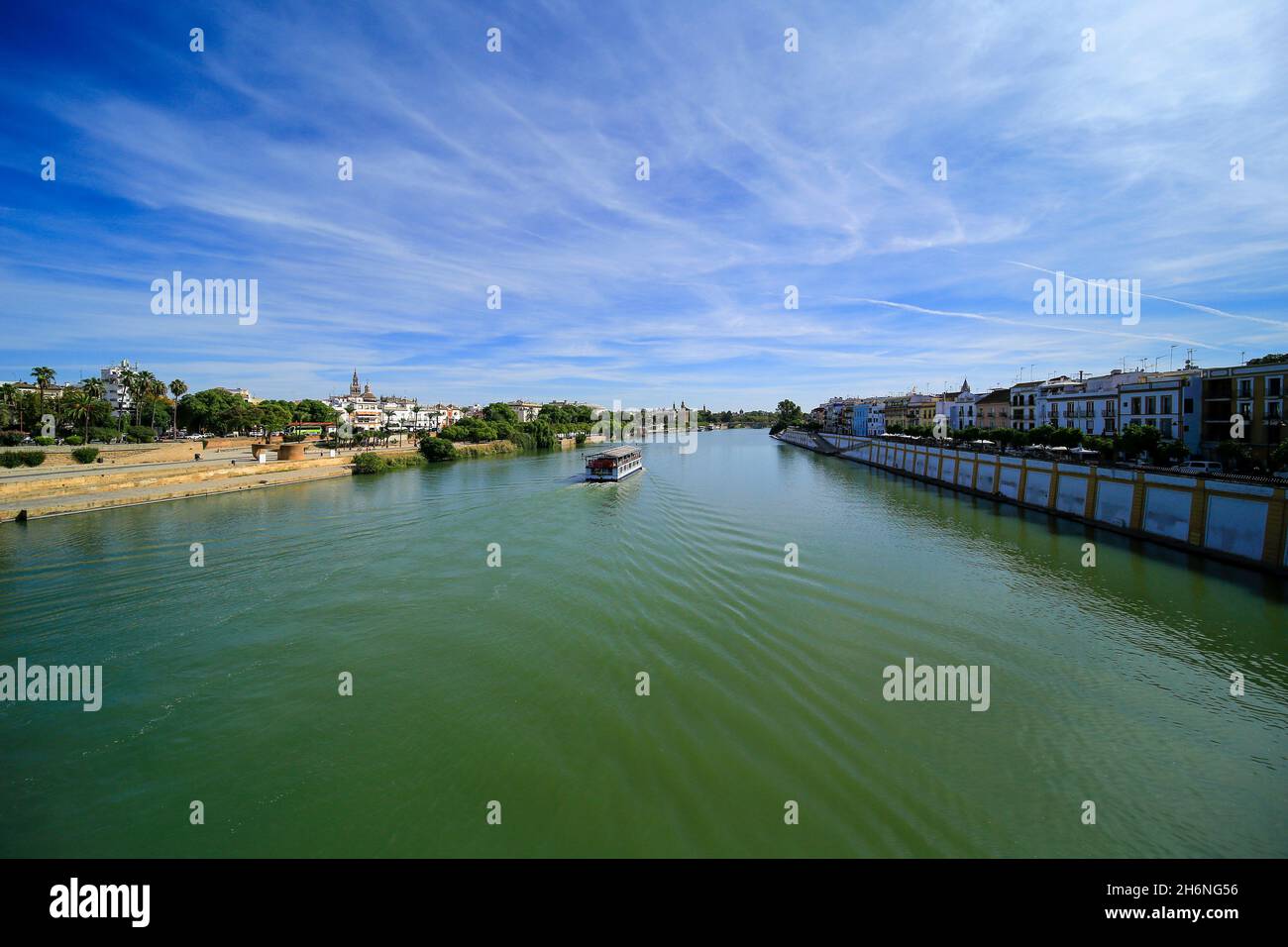 Guadalquivir river cruise hi-res stock photography and images - Alamy