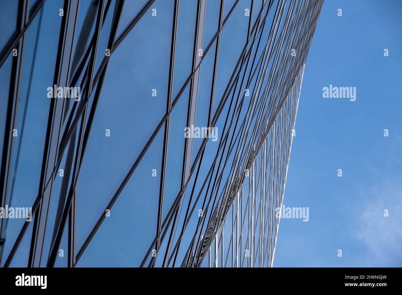 Asymmetric building hi-res stock photography and images - Alamy