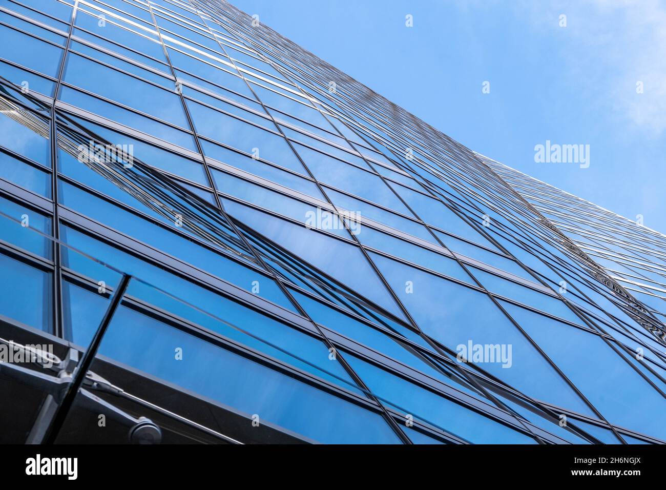 Asymmetric building hi-res stock photography and images - Alamy