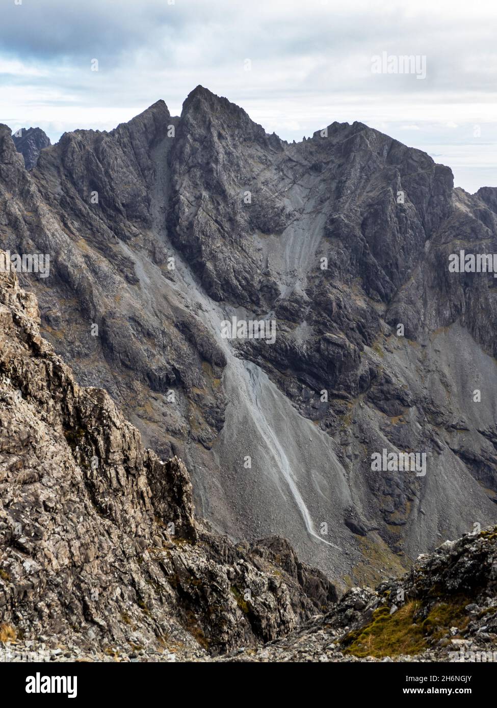 Sgurr Alasdair and the Great Stone Chute on the Cuillin Ridge on the ...