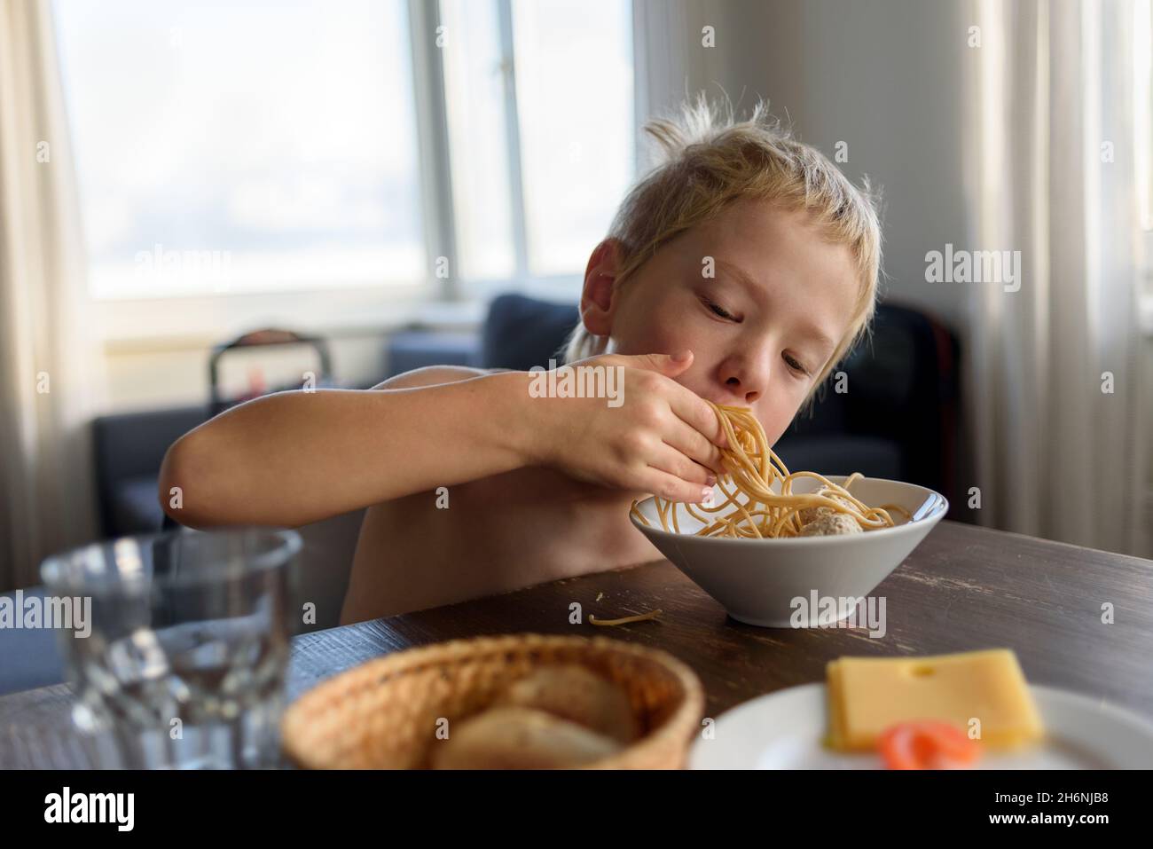 Messy room boy hi-res stock photography and images - Alamy