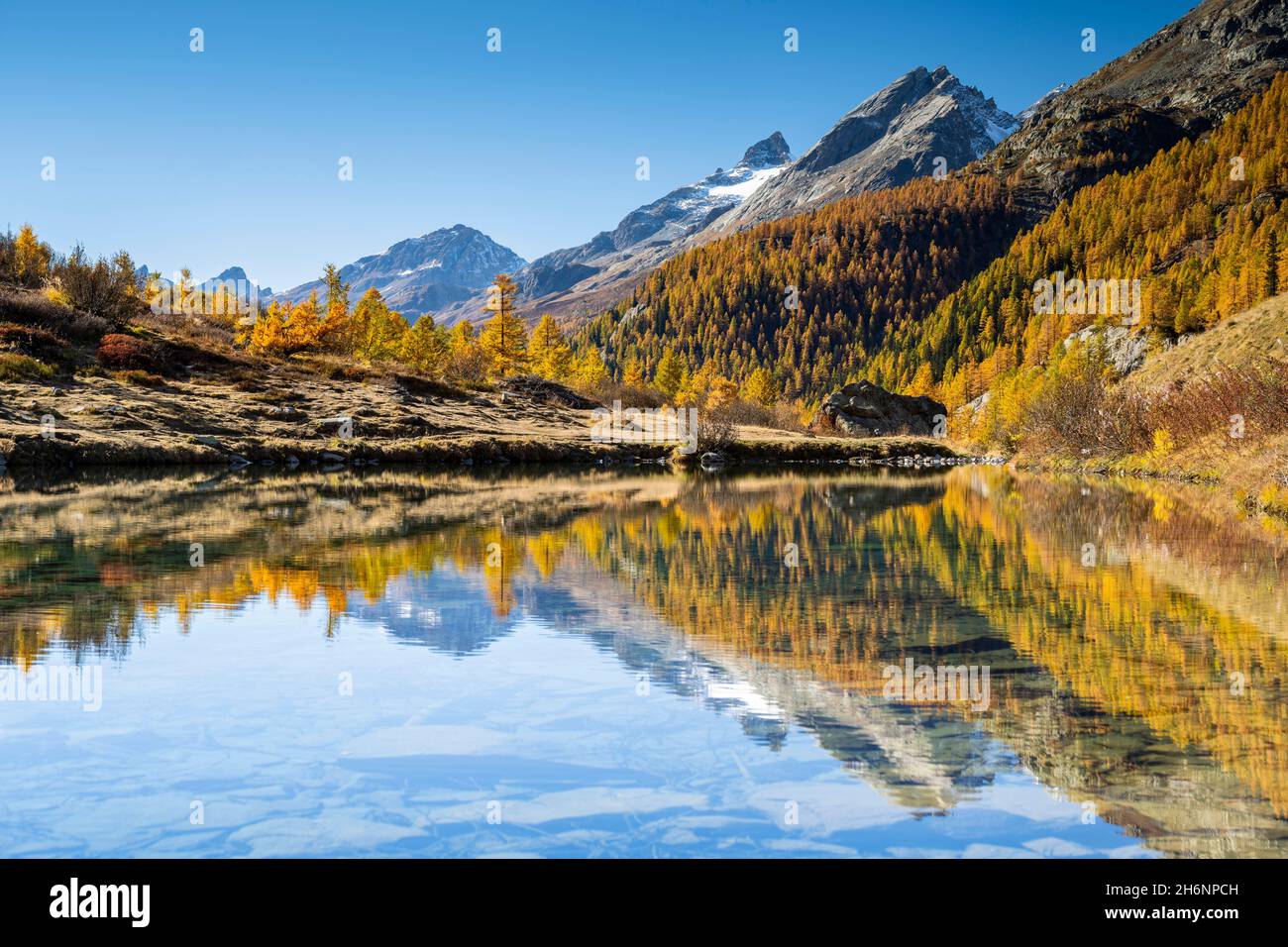 Grundsee, Fafleralp, Loetschental, Valais, Switzerland Stock Photo - Alamy