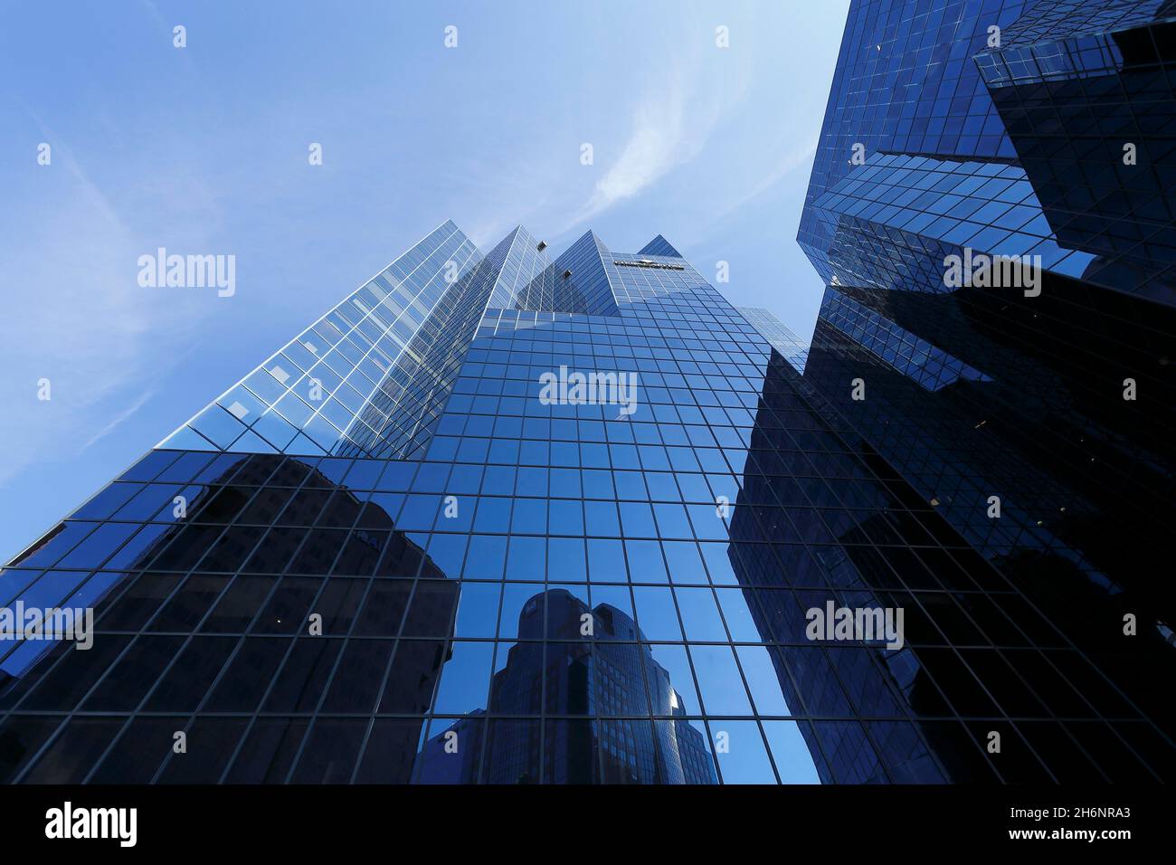 Building from below hi-res stock photography and images - Alamy