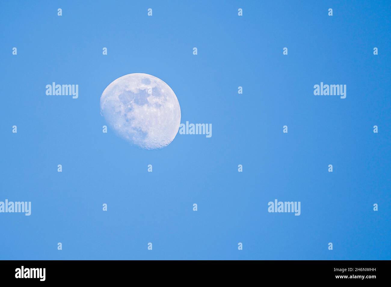 Second quarter moon hi-res stock photography and images - Alamy