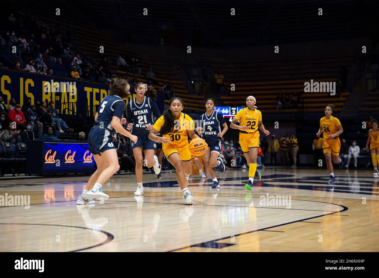 November 16, 2021 Berkeley, CA U.S.A. California guard Jayda Curry (30 ...