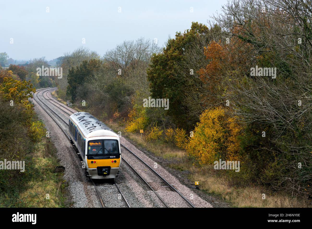 Chiltern Railways class 165 diesel train in autumn, Shrewley ...