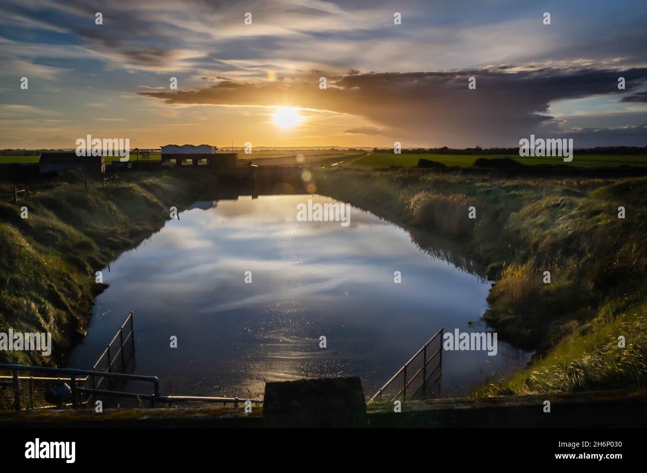 Rwater hi-res stock photography and images - Alamy