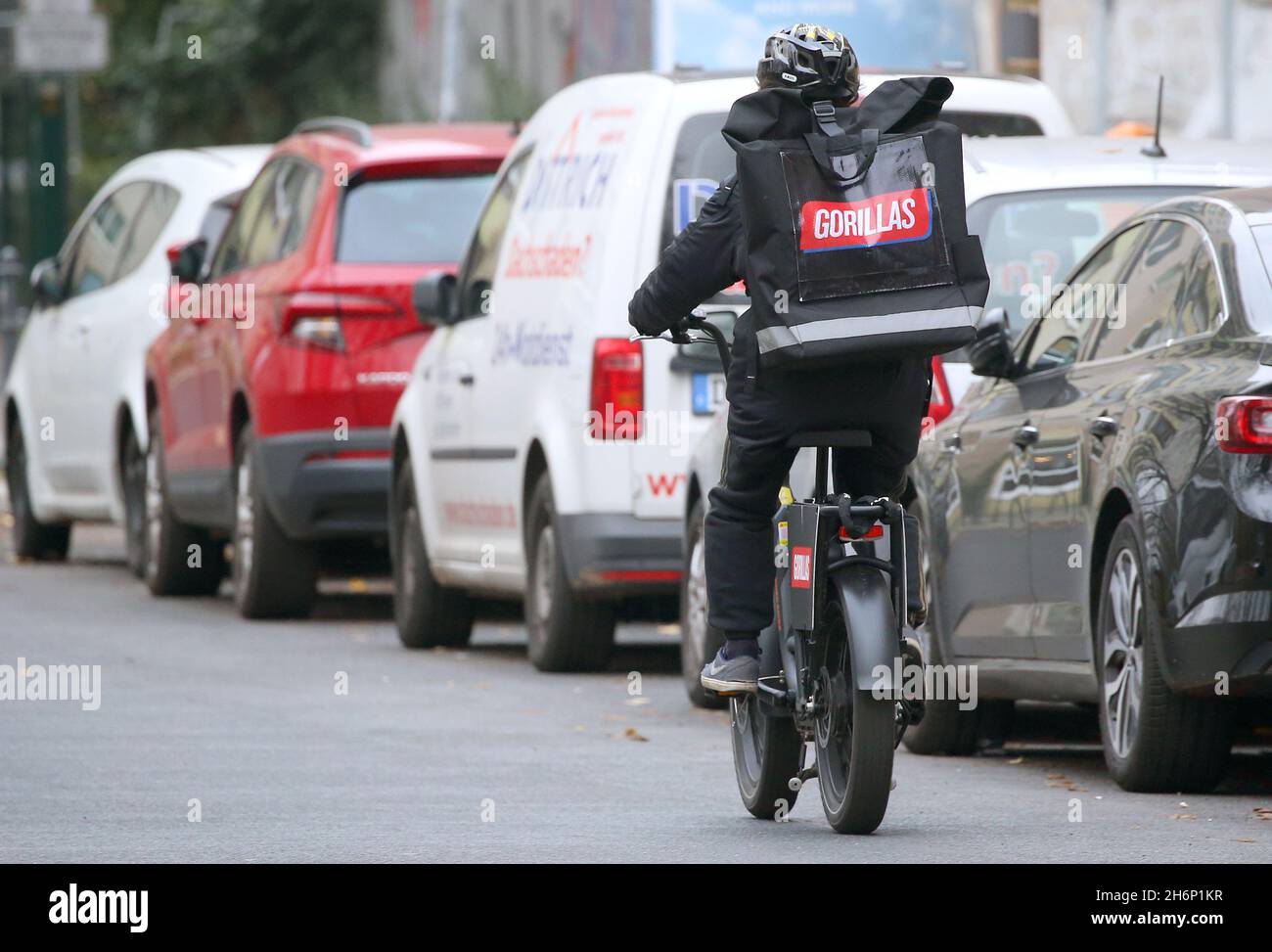 Berlin, Germany. 17th Nov, 2021. An employee of the food delivery ...