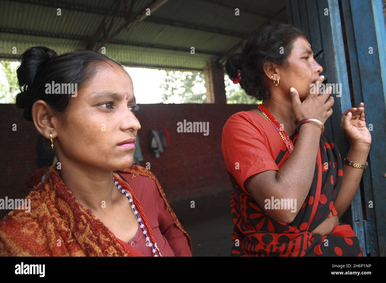 Women of the indigenous group ‘Badi’ an Indo-Aryan ethnic group living ...
