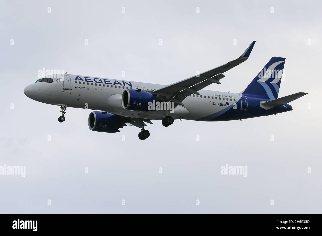 An Airbus A320 NEO flying for Aegean Airlines arrives at London ...