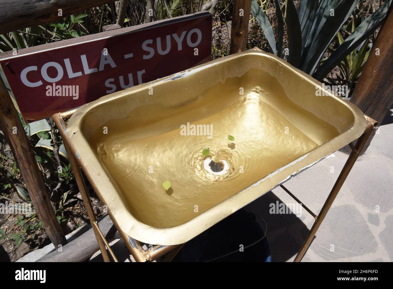 Equator Museum High Resolution Stock Photography and Images - Alamy