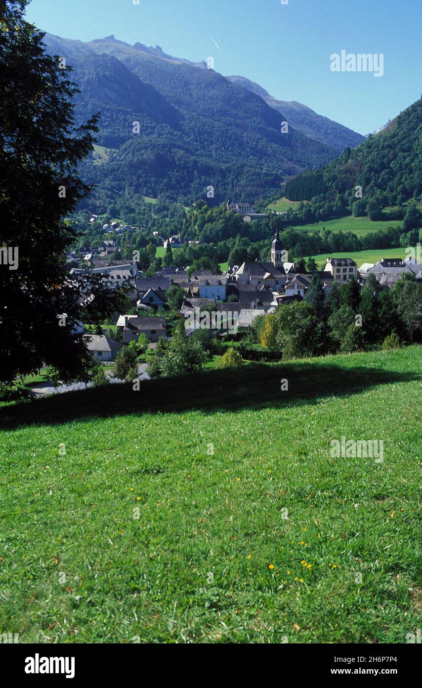 Lavedan valley hi-res stock photography and images - Alamy