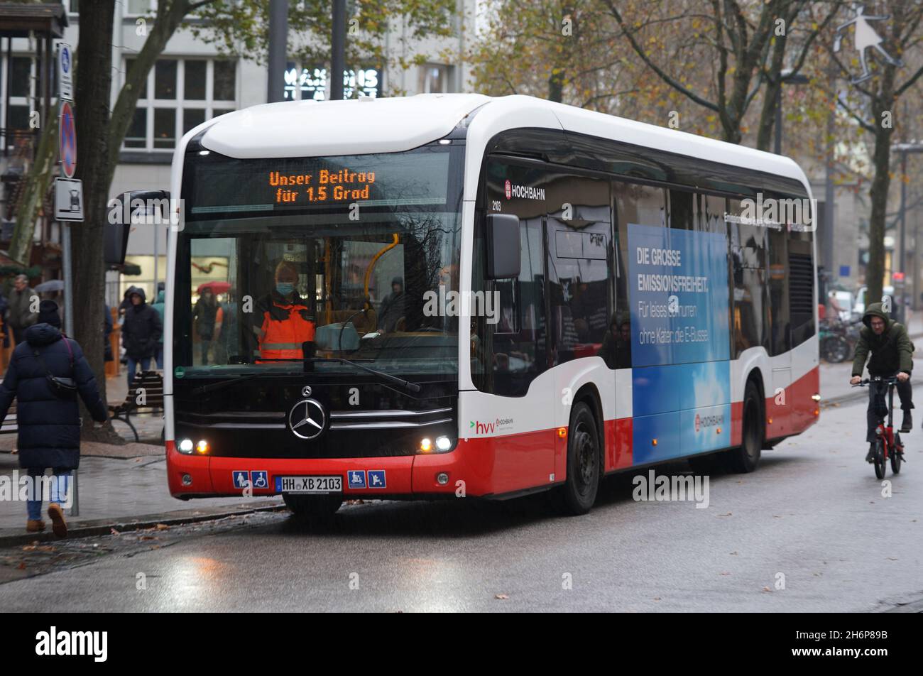 Hochbahn bus hi-res stock photography and images - Alamy