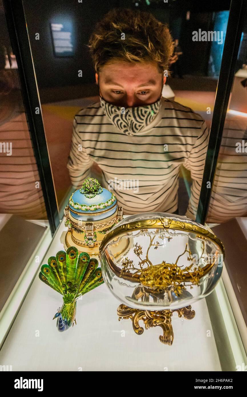 London, UK. 17th Nov, 2021. The Peacock Egg, 1902 - Fabergé in London: Romance to Revolution - a ...
