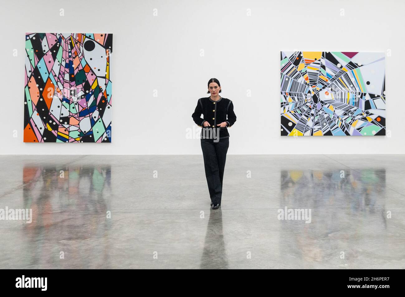 Sarah morris artist hi-res stock photography and images - Alamy