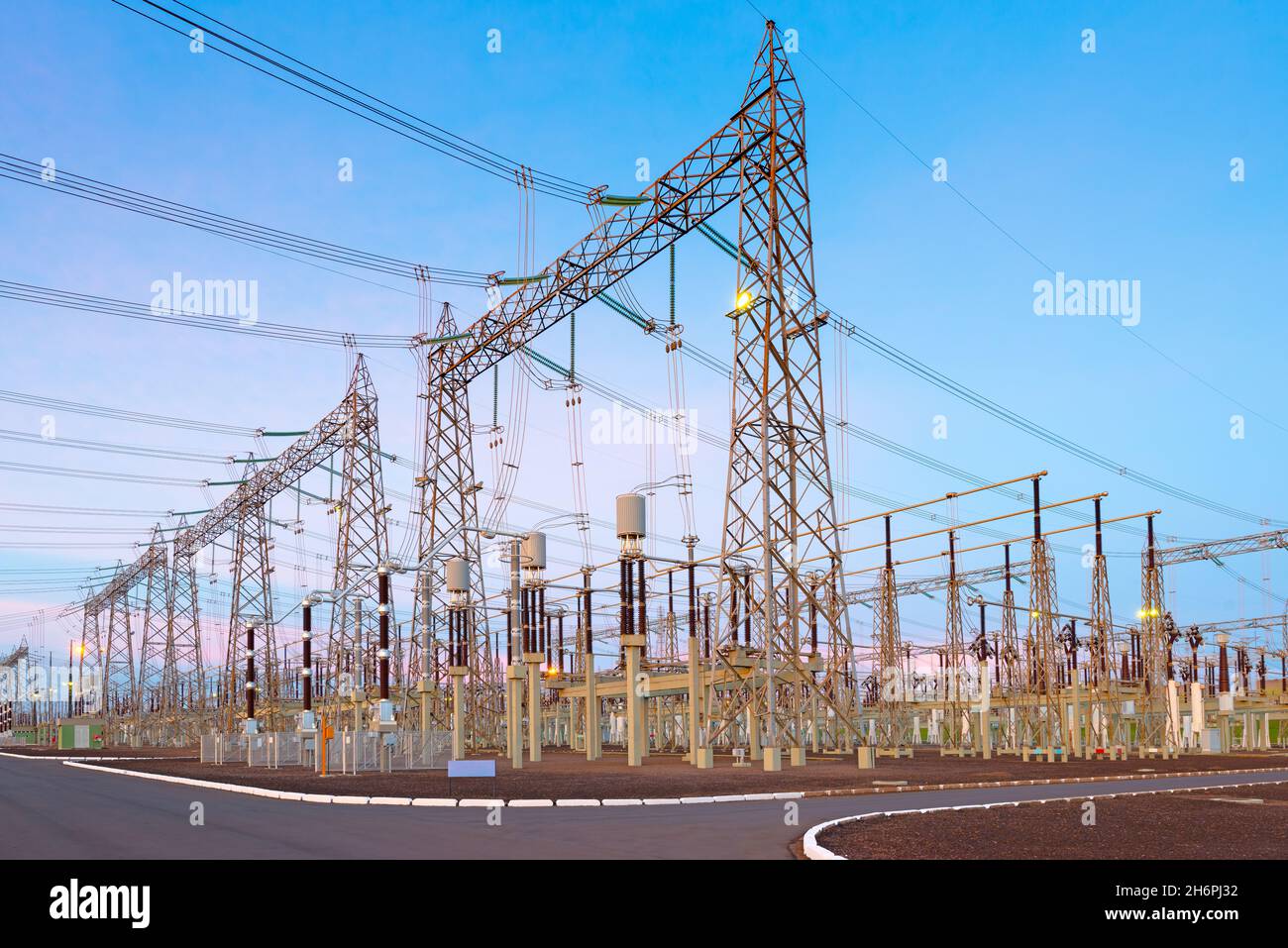 Sub substation hi-res stock photography and images - Alamy