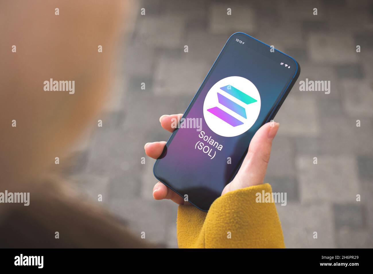 Solana SOL cryptocurrency symbol, logo. Business and financial concept ...